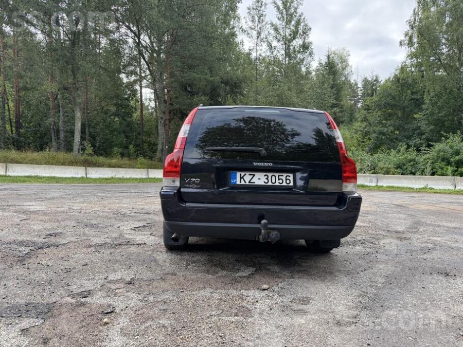 Zils Volvo V70 2005 Krāslava, ar dzinēja tilpumu 2.40 L un nobraukumu 401 tūkst. km par 1700 €, foto 5 vietnē AUTOMOTO.COM.LV