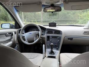 Zils Volvo V70 2005 Krāslava, ar dzinēja tilpumu 2.40 L un nobraukumu 401 tūkst. km par 1700 €, foto 13 vietnē AUTOMOTO.COM.LV