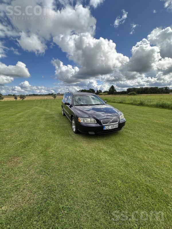 Blue Volvo V70 2005 in Ventspils, with an engine capacity of 2.40 L and mileage of 387 thousand km for 2000 €, photo 4 on AUTOMOTO.COM.LV
