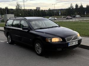 Zils Volvo V70 2005 Viļņa, ar dzinēja tilpumu 2.40 L un nobraukumu 370 tūkst. km par 1250 €, foto 3 vietnē AUTOMOTO.COM.LV