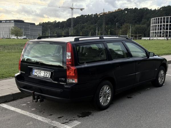 Zils Volvo V70 2005 Viļņa, ar dzinēja tilpumu 2.40 L un nobraukumu 370 tūkst. km par 1250 €, foto 4 vietnē AUTOMOTO.COM.LV