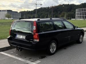 Zils Volvo V70 2005 Viļņa, ar dzinēja tilpumu 2.40 L un nobraukumu 370 tūkst. km par 1250 €, foto 4 vietnē AUTOMOTO.COM.LV