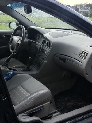 Zils Volvo V70 2005 Viļņa, ar dzinēja tilpumu 2.40 L un nobraukumu 370 tūkst. km par 1250 €, foto 7 vietnē AUTOMOTO.COM.LV
