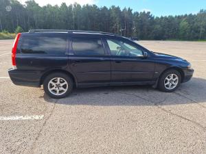 Zils Volvo V70 2005 Klaipėda, ar dzinēja tilpumu 2.40 L un nobraukumu 397 tūkst. km par 1555 €, foto 5 vietnē AUTOMOTO.COM.LV