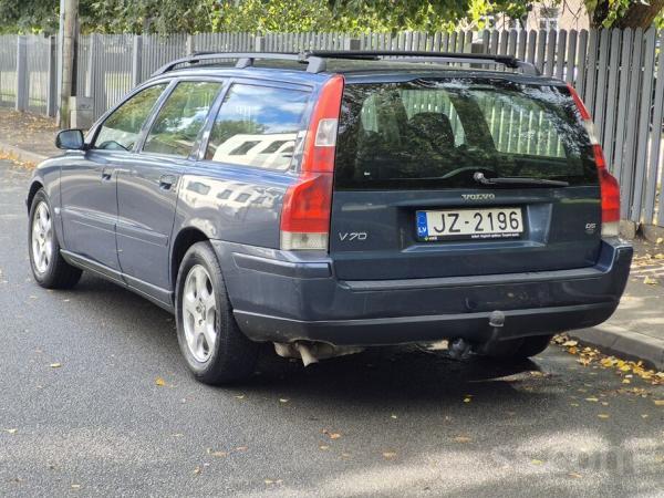 Blue Volvo V70 2005 in Riga, with an engine capacity of 2.40 L and mileage of 0 thousand km for 1300 €, photo 4 on AUTOMOTO.COM.LV