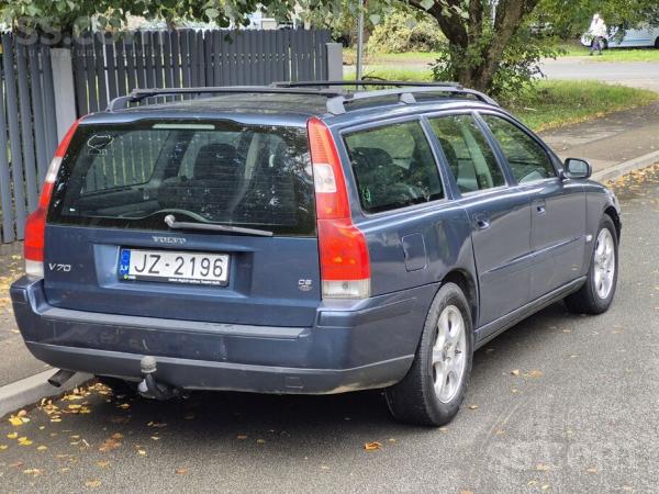 Blue Volvo V70 2005 in Riga, with an engine capacity of 2.40 L and mileage of 0 thousand km for 1300 €, photo 5 on AUTOMOTO.COM.LV