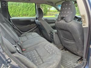 Zils Volvo V70 2005 Rīga, ar dzinēja tilpumu 2.40 L un nobraukumu 0 tūkst. km par 1300 €, foto 9 vietnē AUTOMOTO.COM.LV