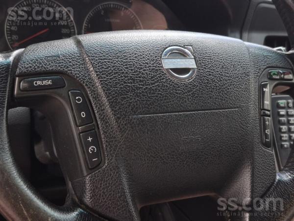 Blue Volvo V70 2005 in Riga, with an engine capacity of 2.40 L and mileage of 0 thousand km for 1300 €, photo 11 on AUTOMOTO.COM.LV