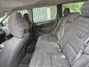 Zils Volvo V70 2005 Rīga, ar dzinēja tilpumu 2.40 L un nobraukumu 0 tūkst. km par 1300 €, foto 12 vietnē AUTOMOTO.COM.LV