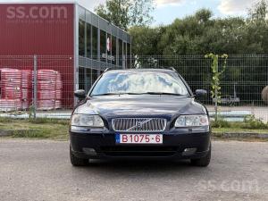 Синий Вольво В70 2005 в Елгава, объемом двигателя 2.40 л и пробегом 386 тыс. км за 2800 €, фото 4 на AUTOMOTO.COM.LV