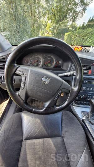 Blue Volvo V70 2005 in Jurmala, with an engine capacity of 2.40 L and mileage of 439 thousand km for 2200 €, photo 11 on AUTOMOTO.COM.LV