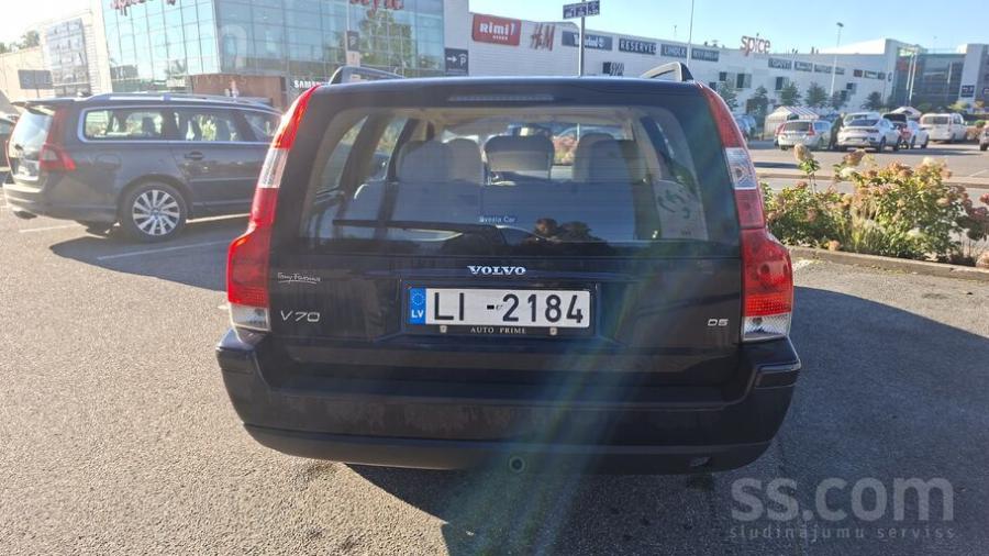Zils Volvo V70 2005 Rīga, ar dzinēja tilpumu 2.40 L un nobraukumu 267 tūkst. km par 1400 €, foto 5 vietnē AUTOMOTO.COM.LV