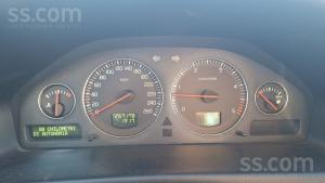 Zils Volvo V70 2005 Rīga, ar dzinēja tilpumu 2.40 L un nobraukumu 267 tūkst. km par 1400 €, foto 14 vietnē AUTOMOTO.COM.LV