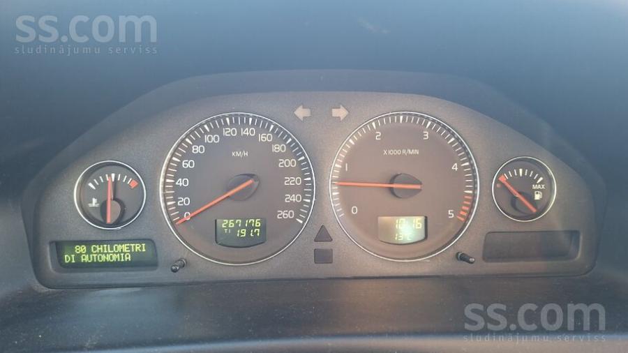 Zils Volvo V70 2005 Rīga, ar dzinēja tilpumu 2.40 L un nobraukumu 267 tūkst. km par 1400 €, foto 14 vietnē AUTOMOTO.COM.LV