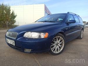 Blue Volvo V70 2005 in Daugavpils, with an engine capacity of 2.40 L and mileage of 0 thousand km for 1700 €, photo 1 on AUTOMOTO.COM.LV