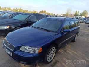 Blue Volvo V70 2005 in Daugavpils, with an engine capacity of 2.40 L and mileage of 0 thousand km for 1700 €, photo 26 on AUTOMOTO.COM.LV