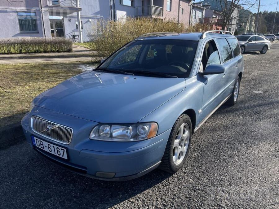 Zils Volvo V70 2006 Rīga, ar dzinēja tilpumu 2.40 L un nobraukumu 326 tūkst. km par 550 €, foto 1 vietnē AUTOMOTO.COM.LV