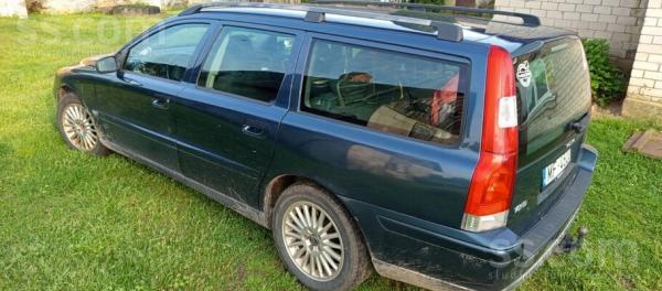 Zils Volvo V70 2006 Preiļi, ar dzinēja tilpumu 2.40 L un nobraukumu 0 tūkst. km par 4800 €, foto 3 vietnē AUTOMOTO.COM.LV