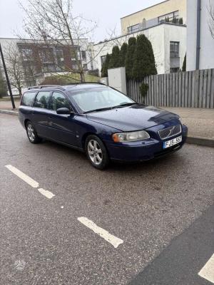 Zils Volvo V70 2006 Viļņa, ar dzinēja tilpumu 2.40 L un nobraukumu 450 tūkst. km par 888 €, foto 2 vietnē AUTOMOTO.COM.LV