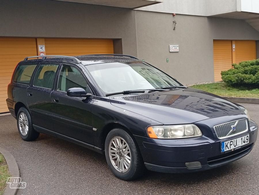 Zils Volvo V70 2006 Viļņa, ar dzinēja tilpumu 2.40 L un nobraukumu 311 tūkst. km par 1300 €, foto 2 vietnē AUTOMOTO.COM.LV