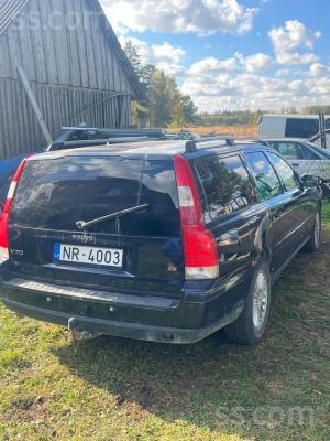 Blue Volvo V70 2006 in Jekabpils, with an engine capacity of 2.40 L and mileage of 433 thousand km for 1800 €, photo  on AUTOMOTO.COM.LV