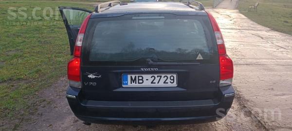 Zils Volvo V70 2006 Rīga, ar dzinēja tilpumu 2.40 L un nobraukumu 379 tūkst. km par 1750 €, foto 10 vietnē AUTOMOTO.COM.LV