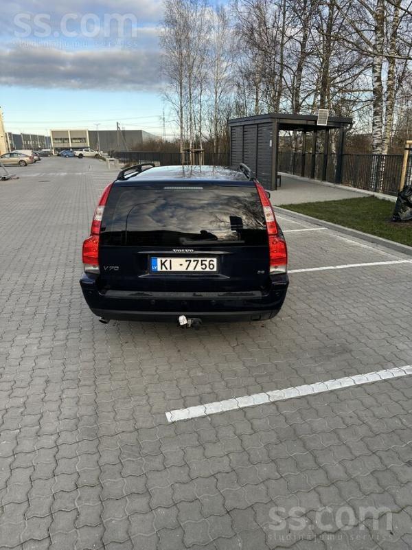 Zils Volvo V70 2006 Rīga, ar dzinēja tilpumu 2.40 L un nobraukumu 343 tūkst. km par 2500 €, foto 4 vietnē AUTOMOTO.COM.LV