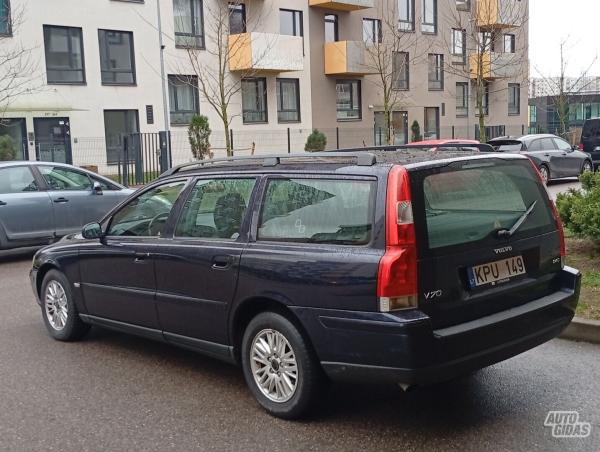 Blue Volvo V70 2006 in Vilnius, with an engine capacity of 2.40 L and mileage of 311 thousand km for 1300 €, photo 4 on AUTOMOTO.COM.LV