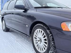 Zils Volvo V70 2006 Šauļi, ar dzinēja tilpumu 2.40 L un nobraukumu 410 tūkst. km par 2500 €, foto 3 vietnē AUTOMOTO.COM.LV