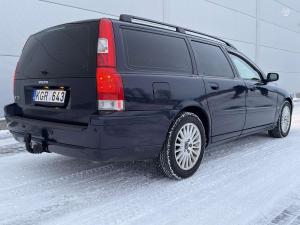 Zils Volvo V70 2006 Šauļi, ar dzinēja tilpumu 2.40 L un nobraukumu 410 tūkst. km par 2500 €, foto 4 vietnē AUTOMOTO.COM.LV