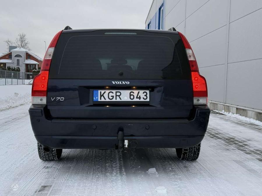 Zils Volvo V70 2006 Šauļi, ar dzinēja tilpumu 2.40 L un nobraukumu 410 tūkst. km par 2500 €, foto 9 vietnē AUTOMOTO.COM.LV