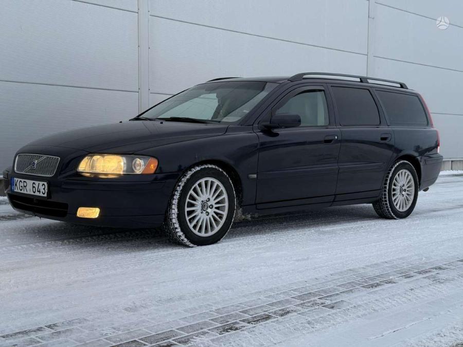 Zils Volvo V70 2006 Šauļi, ar dzinēja tilpumu 2.40 L un nobraukumu 410 tūkst. km par 2500 €, foto 12 vietnē AUTOMOTO.COM.LV