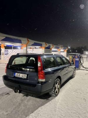 Zils Volvo V70 2006 Viļņa, ar dzinēja tilpumu 2.40 L un nobraukumu 390 tūkst. km par 1600 €, foto 5 vietnē AUTOMOTO.COM.LV