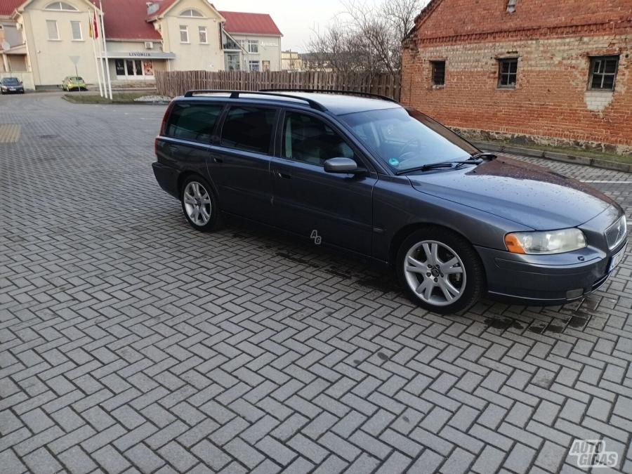 Zils Volvo V70 2006 Šauļi, ar dzinēja tilpumu 2.40 L un nobraukumu 442 tūkst. km par 1600 €, foto 3 vietnē AUTOMOTO.COM.LV