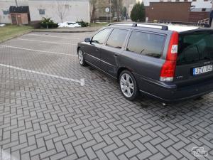 Zils Volvo V70 2006 Šauļi, ar dzinēja tilpumu 2.40 L un nobraukumu 442 tūkst. km par 1600 €, foto 5 vietnē AUTOMOTO.COM.LV