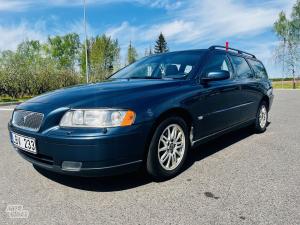 Zils Volvo V70 2006 Viļņa, ar dzinēja tilpumu 2.40 L un nobraukumu 372 tūkst. km par 2350 €, foto  vietnē AUTOMOTO.COM.LV