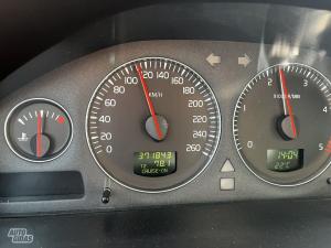 Blue Volvo V70 2006 in Vilnius, with an engine capacity of 2.40 L and mileage of 372 thousand km for 2350 €, photo 13 on AUTOMOTO.COM.LV