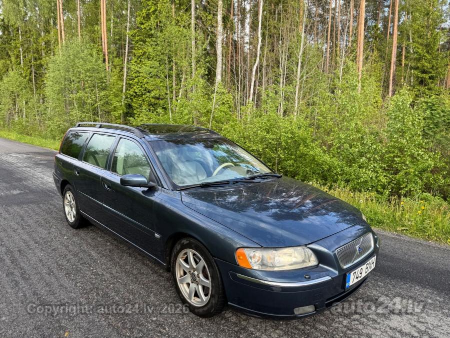 Синий Вольво В70 2006 в Таллин, объемом двигателя 2.40 л и пробегом 307 тыс. км за 3450 €, фото 3 на AUTOMOTO.COM.LV