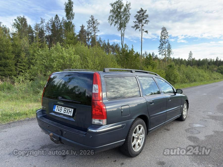 Синий Вольво В70 2006 в Таллин, объемом двигателя 2.40 л и пробегом 307 тыс. км за 3450 €, фото 7 на AUTOMOTO.COM.LV