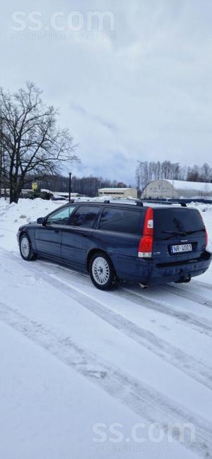 Zils Volvo V70 2006 Aizkraukle, ar dzinēja tilpumu 2.40 L un nobraukumu 0 tūkst. km par 1900 €, foto 6 vietnē AUTOMOTO.COM.LV