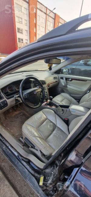 Zils Volvo V70 2006 Aizkraukle, ar dzinēja tilpumu 2.40 L un nobraukumu 0 tūkst. km par 1900 €, foto 13 vietnē AUTOMOTO.COM.LV