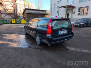 Blue Volvo V70 2006 in Riga, with an engine capacity of 2.40 L and mileage of 326 thousand km for 2100 €, photo 6 on AUTOMOTO.COM.LV