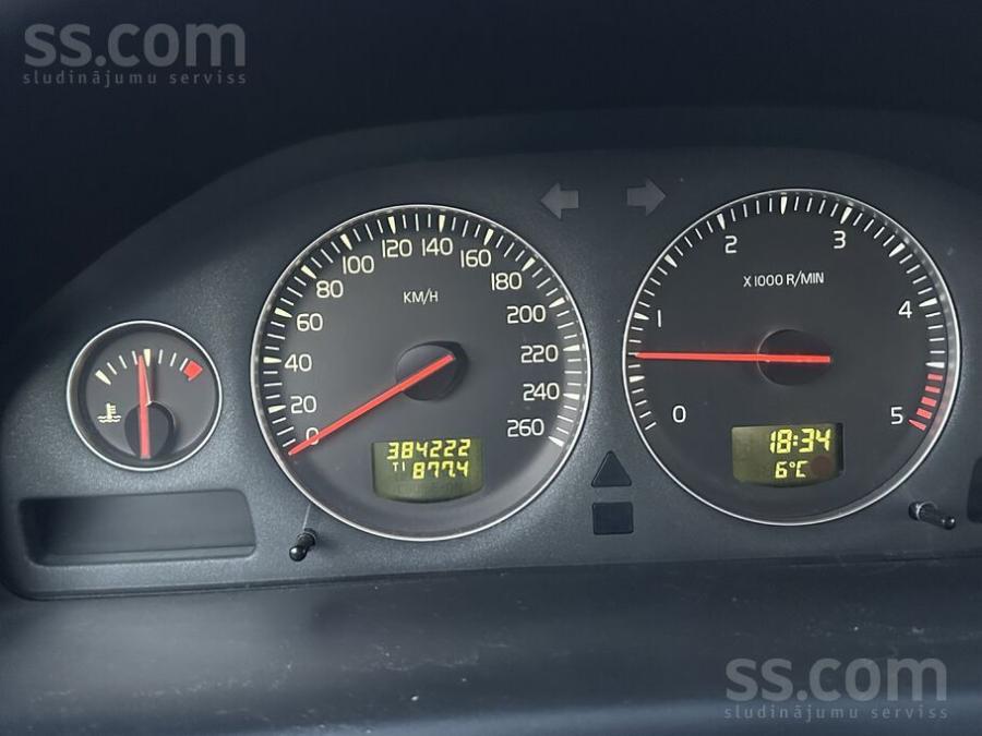 Blue Volvo V70 2006 in Ogre, with an engine capacity of 2.40 L and mileage of 384 thousand km for 2100 €, photo 9 on AUTOMOTO.COM.LV