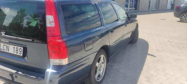 Синий Вольво В70 2006 в Каунас, объемом двигателя 2.40 л и пробегом 419 тыс. км за 2150 €, фото 5 на AUTOMOTO.COM.LV