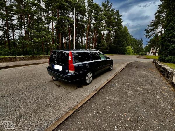 Синий Вольво В70 2006 в Варена, объемом двигателя 2.40 л и пробегом 465 тыс. км за 2380 €, фото 8 на AUTOMOTO.COM.LV