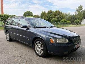 Blue Volvo V70 2006 in Riga, with an engine capacity of 2.40 L and mileage of 286 thousand km for 3150 €, photo 3 on AUTOMOTO.COM.LV