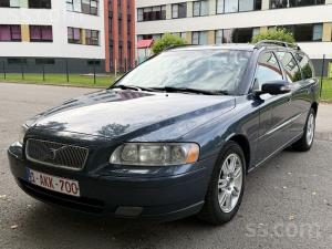 Blue Volvo V70 2006 in Riga, with an engine capacity of 2.40 L and mileage of 286 thousand km for 3150 €, photo 5 on AUTOMOTO.COM.LV