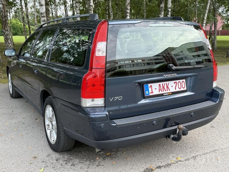 Blue Volvo V70 2006 in Riga, with an engine capacity of 2.40 L and mileage of 286 thousand km for 3150 €, photo 6 on AUTOMOTO.COM.LV