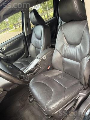 Blue Volvo V70 2006 in Riga, with an engine capacity of 2.40 L and mileage of 286 thousand km for 3150 €, photo 9 on AUTOMOTO.COM.LV