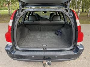 Blue Volvo V70 2006 in Riga, with an engine capacity of 2.40 L and mileage of 286 thousand km for 3150 €, photo 11 on AUTOMOTO.COM.LV